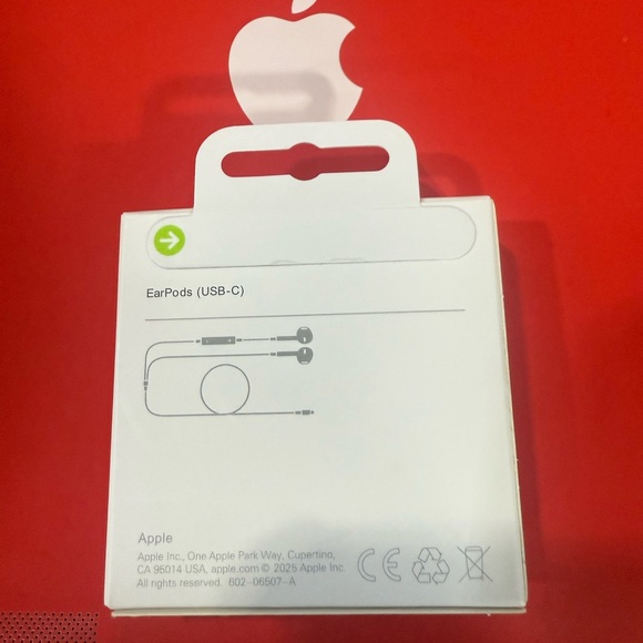 Apple | Cell Phones & Accessories | Apple Earpods With Usbc In White ...